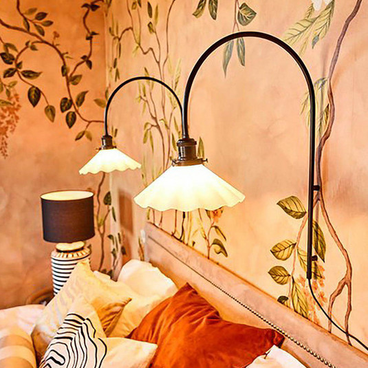PR Home Wandleuchte August, opal, Glas gewellt, Ø 25 cm | Lampenwelt.ch