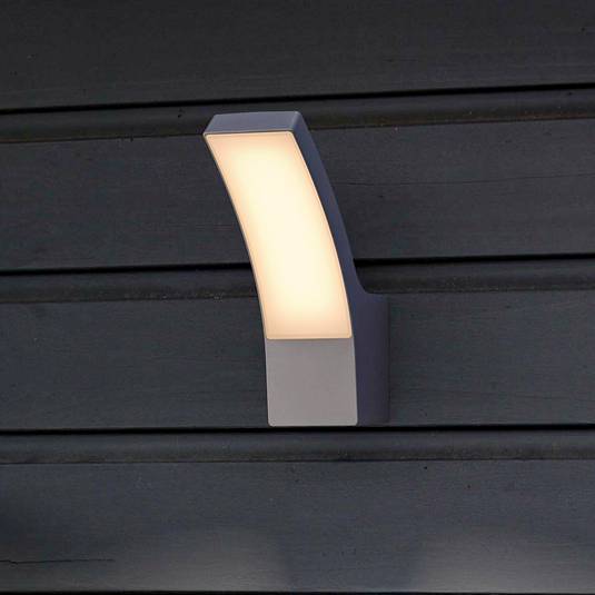 Philips LED outdoor wall light Splay UE | Lights.co.uk