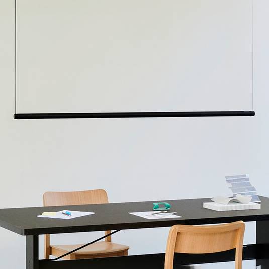 HAY Factor Linear suspension directionnelle noire | Luminaire.fr